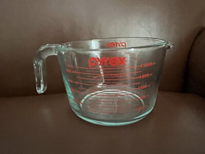 PYREX 4 Cup Measuring Cup Tinted Glass Red Letters Numbers Open Handle ...