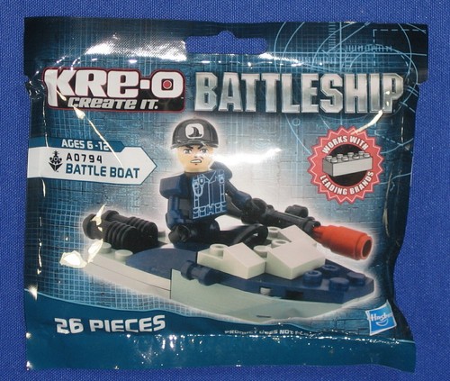 Battleship Battle Boat + Driver Mini Figure 2012 MIP Hasbro Lego Kre-O ...