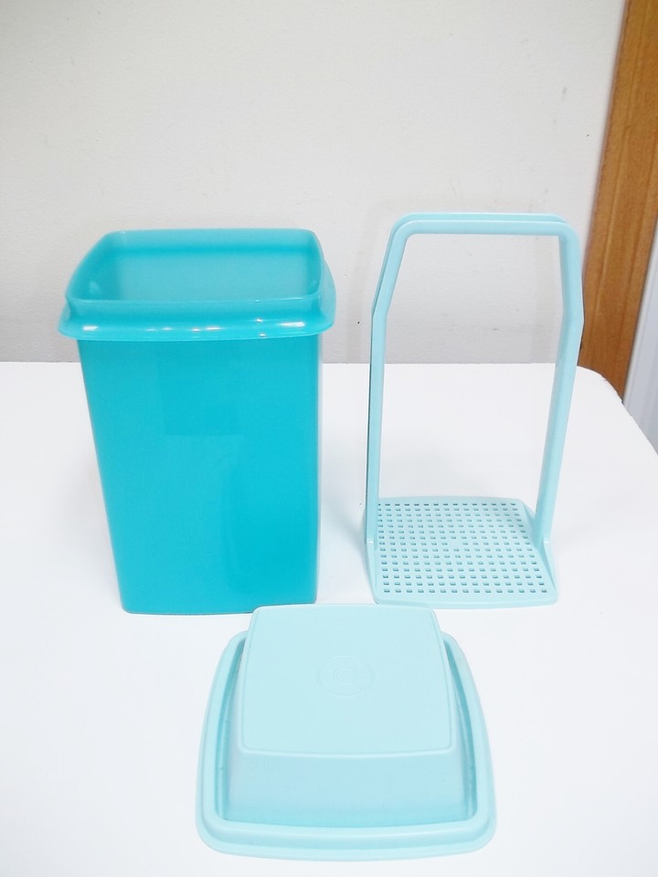 Tupperware Pick-A-Deli Pickle Keeper Container Aqua - FREE SHIPPING! | eBay