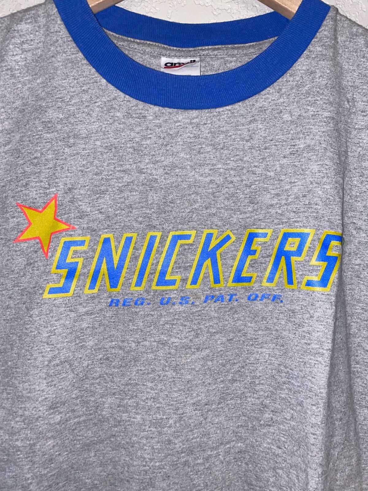 Y2K Anvil Snickers Candy Bar Chocolate Ringer Gray Sh… - Gem