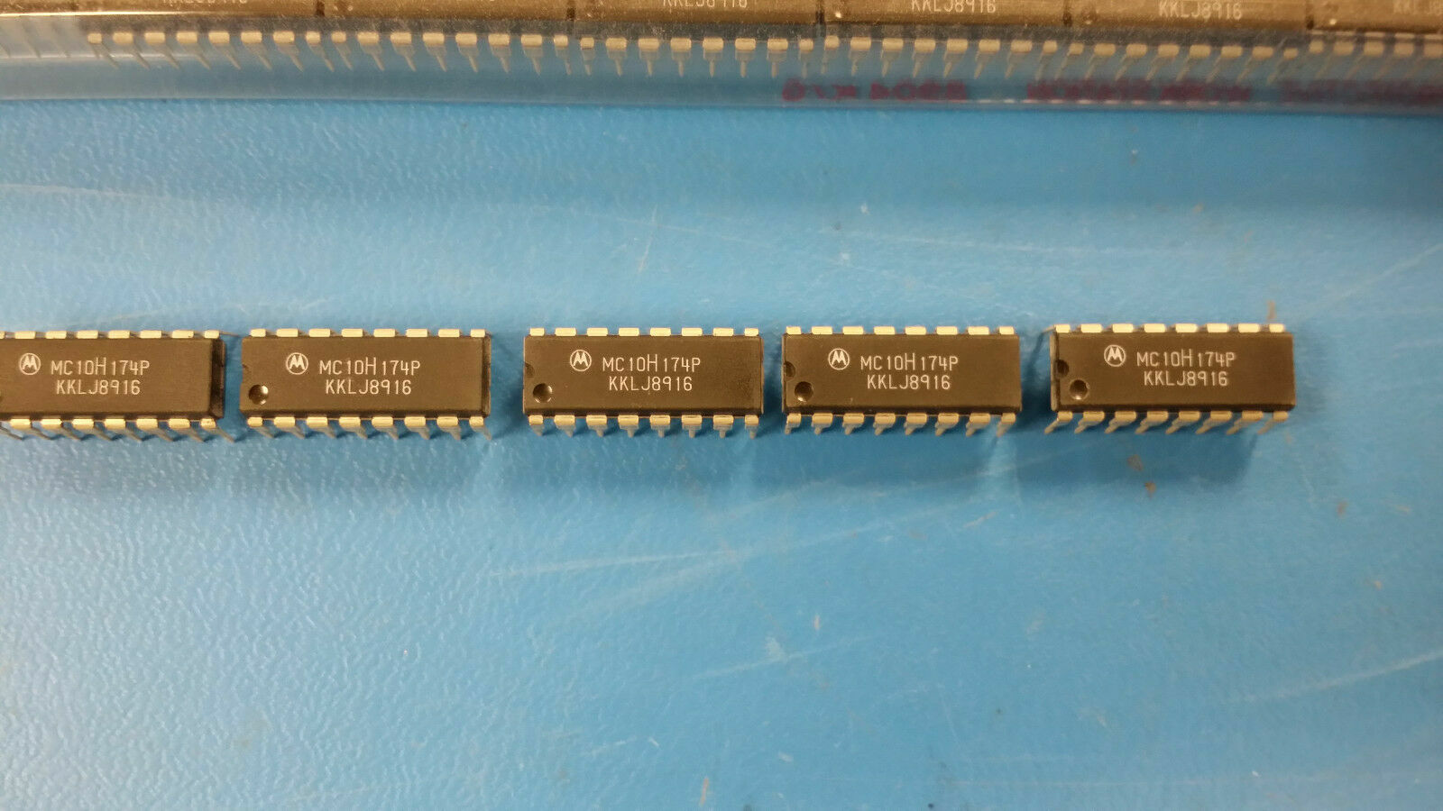 (5PCS) Motorola MC10H174P LOGIC MUX DUAL 4-INPUT ECL 16 Pin for sale ...