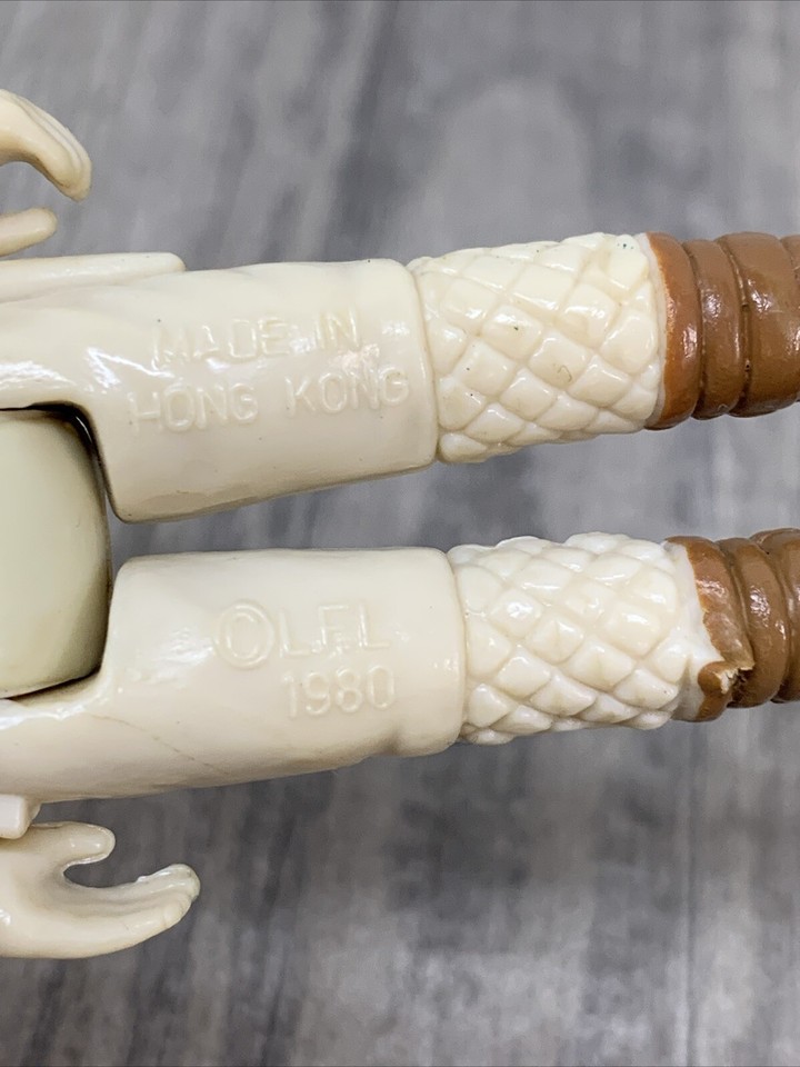 Vintage Star Wars Figures and Accessories Lot in Star World Case (1977 ...