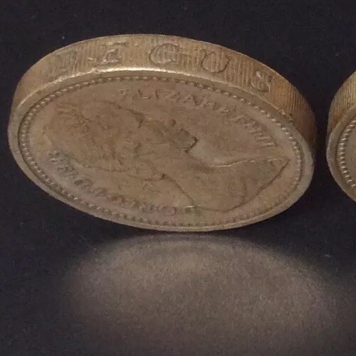 British 1 Pound Coin dated 1983 with edge lettering upside down! 1st ...