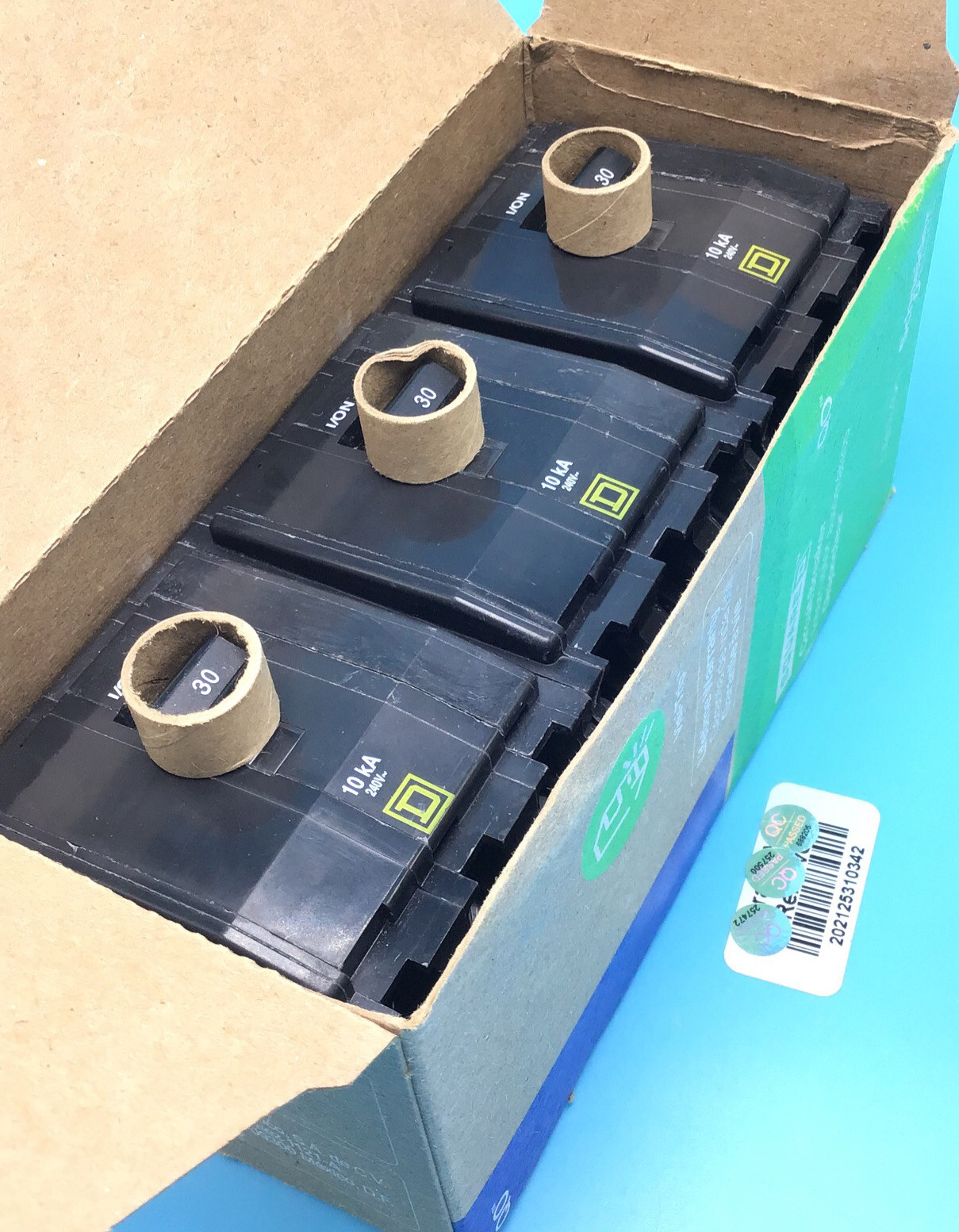 Lot of 3 ORIGINAL New Circuit Breakers Square D QO330 30 Amp 3 Pole ...