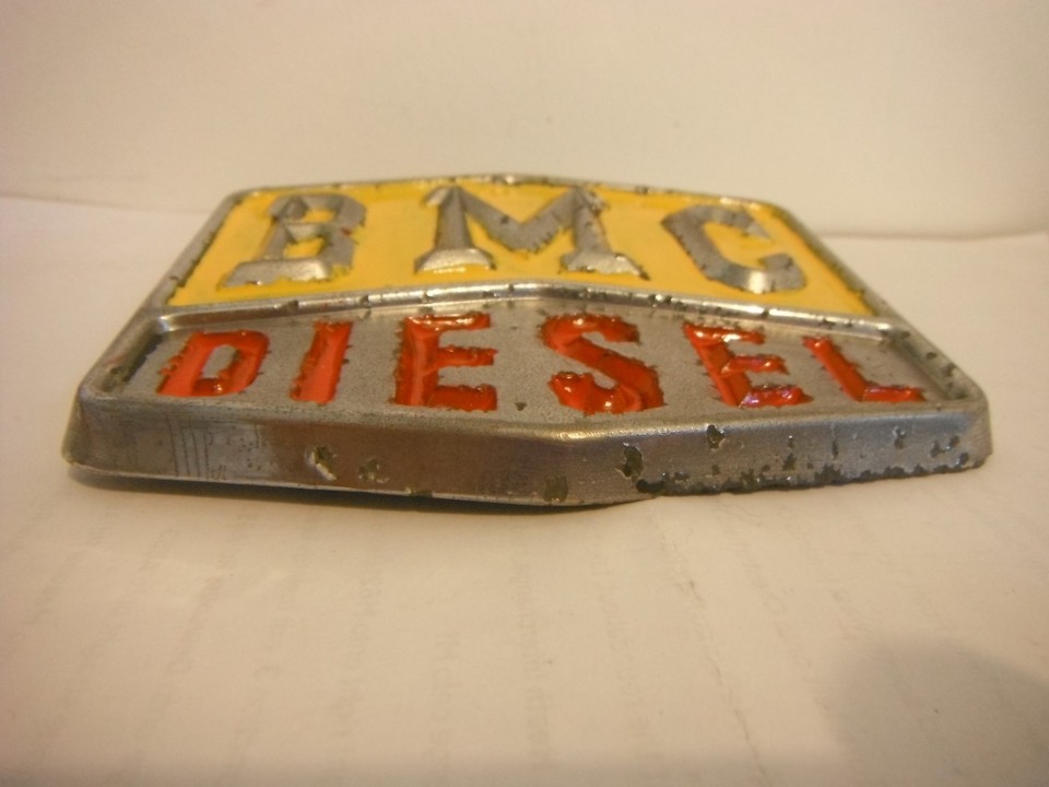 VINTAGE 'BMC DIESEL' GRILLE BADGE (NUFFIELD TRACTOR/LORRY/VAN/AUSTIN ...
