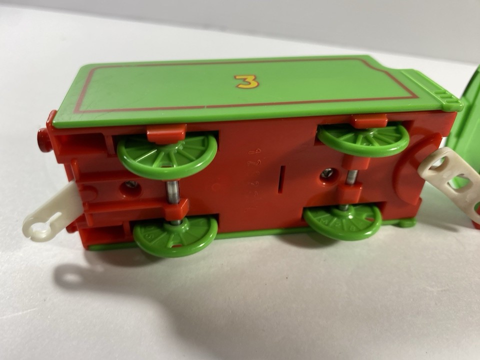 Thomas Motorized Talking Henry and Tender TrackMaster Train 2010 NOT ...