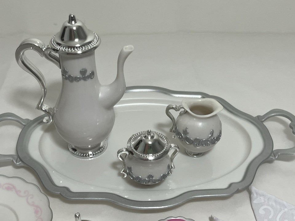Disney Princess and Me tea set for two (missing dessert stand/display ...