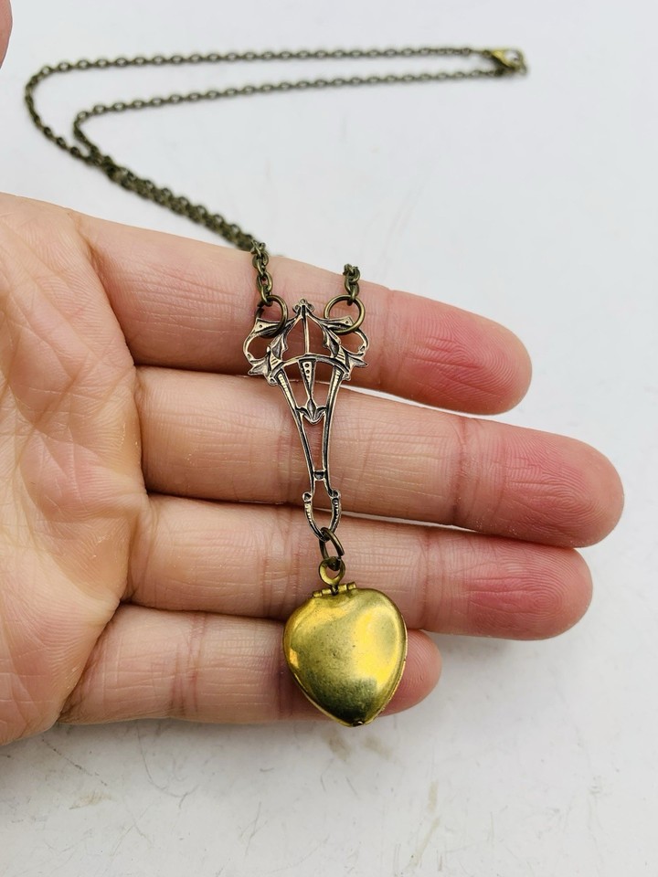 Vintage Art Nouveau Style Filigree Lavalier Gothic Heart Locket 18 ...