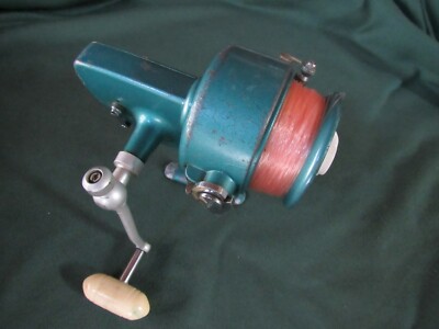 Spinning Reels - Vintage Penn 704
