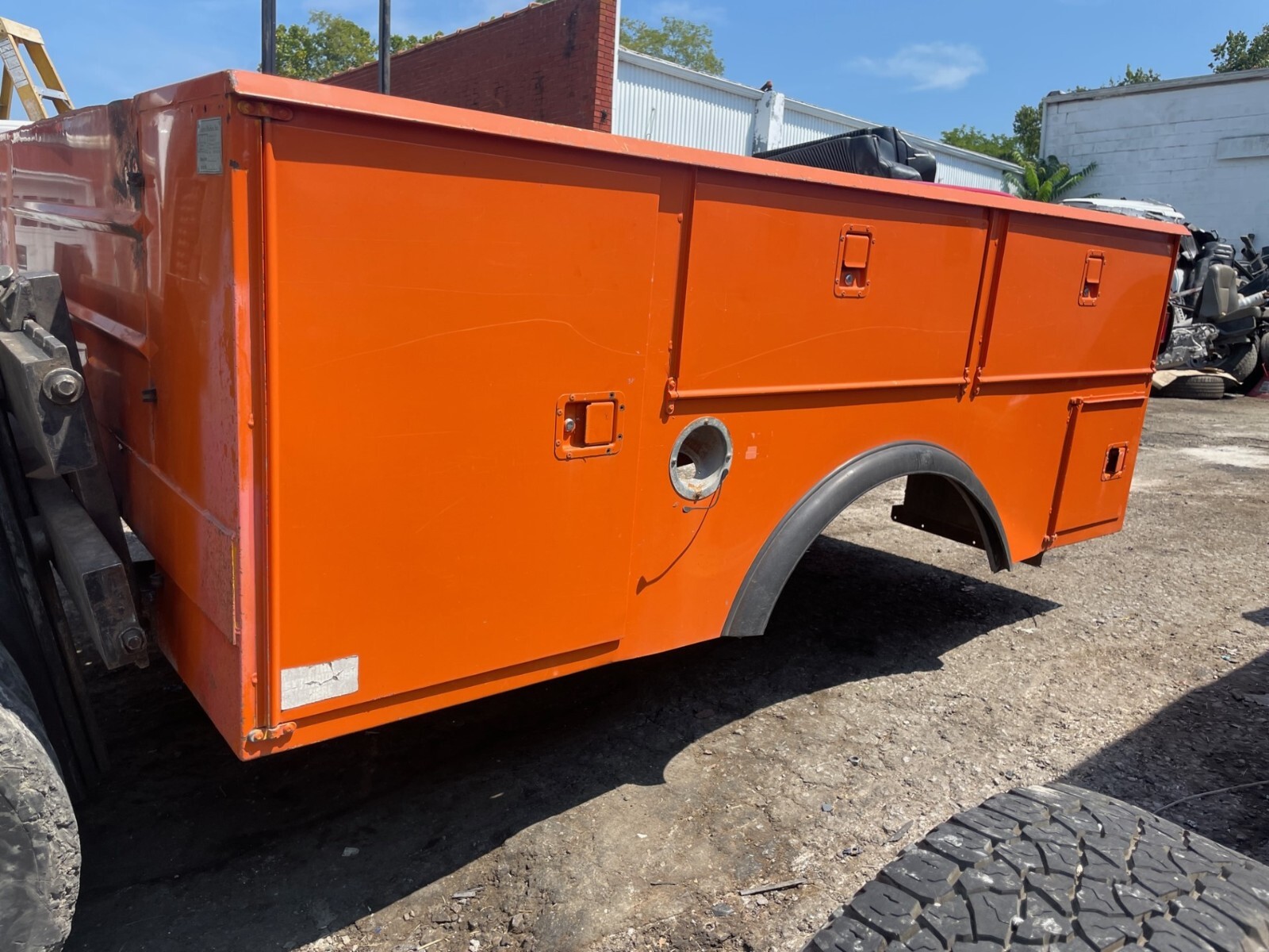 60" CTA DUALLY CAB CHASSIS DAKOTA UTILITY SERVICE BED LOTS OF LIFE LEFT ...