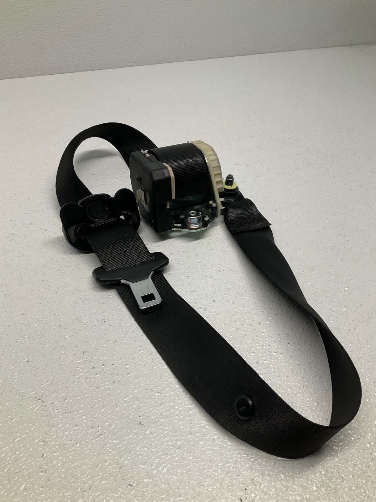 2010-2013 LR RANGE ROVER SPORT FRONT LEFT DRIVER SIDE SEAT BELT ...