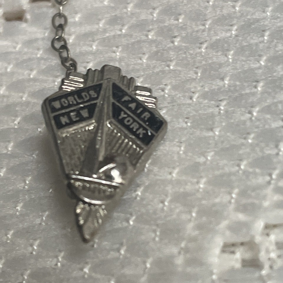 Vintage Worlds Fair NY 1939 Lapel Pin Chain NYC New York Trylon ...