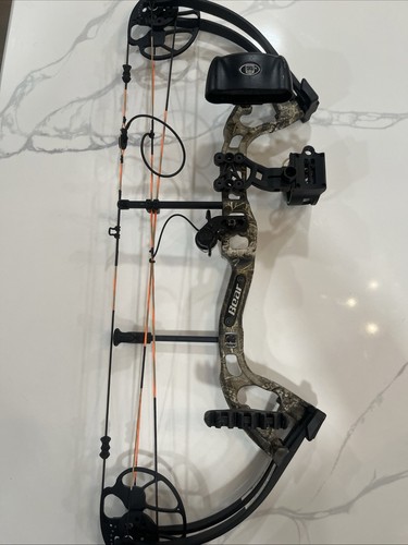 Bear Cruzer Lite Compound Bow (PW-45) Right Handed (DL-22). Barely used ...