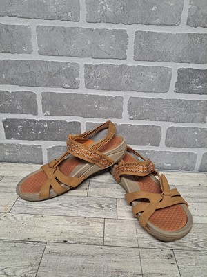 Baretraps Sandals Womens Brown Dalton Slingback Comfort Wedge Shoes ...