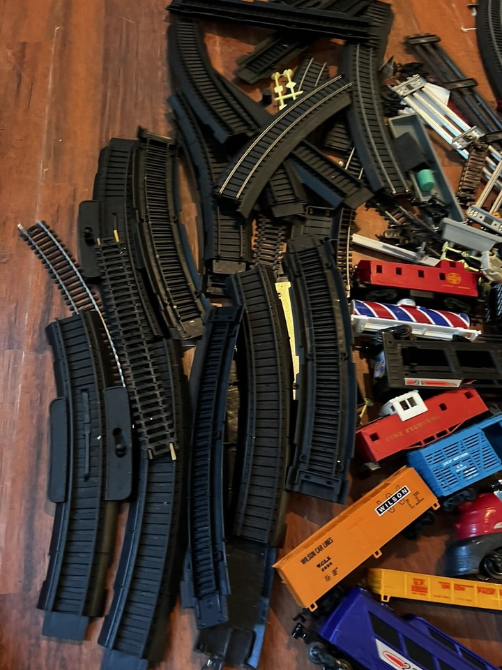 Train Lot Various Tracks Cars Engines Caboose Train Set Pieces AS IS | eBay