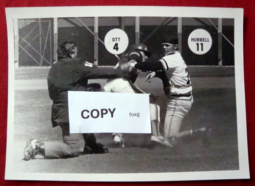 1983 BASEBALL 5x7 PHOTO MILT MAY (SF GIANTS), LUIS SALAZAR (Padres) Ump ...