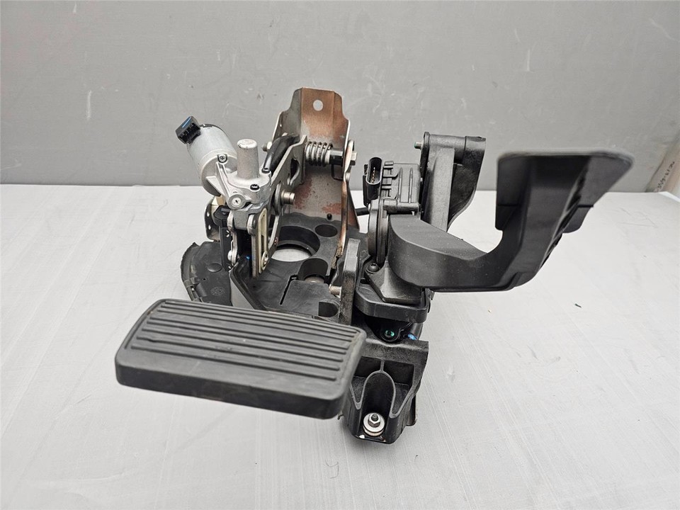 Chevrolet GMC Adjustable Accelerator Gas Brake Pedal Box Assembly ...