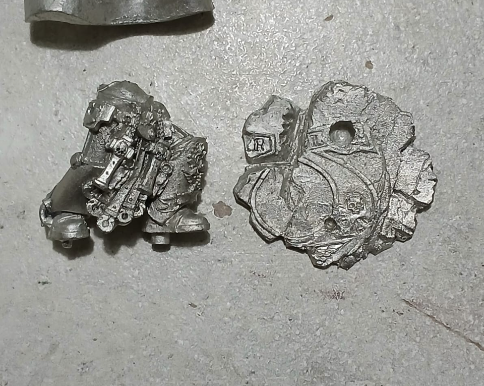 Warhammer 40k Ultramarines Marneus Calgar Terminator Armour Incomplete ...