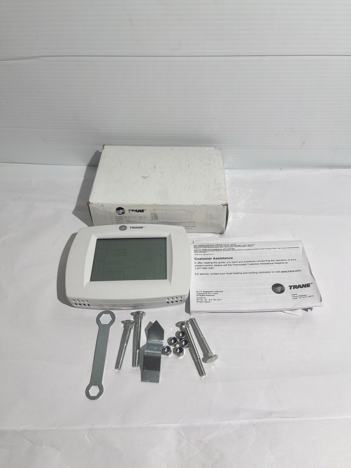 Trane TCONT802AS32DAA Multi-Stage Programmable Thermostat - White for ...