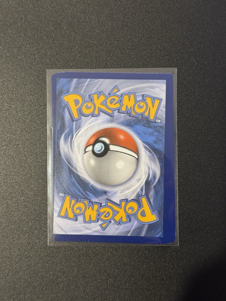 TWISTED MISCUT ERROR Pokémon TCG Pikachu Hidden Fates 19/68 Regular ...