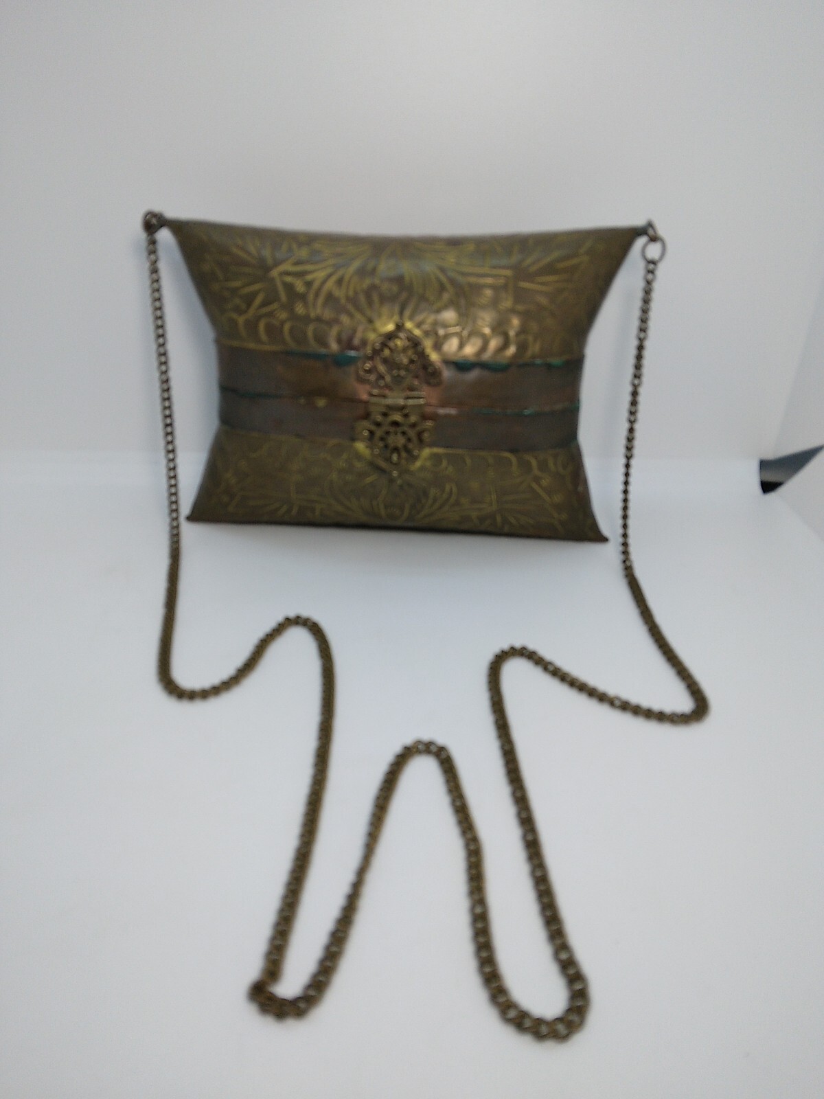 VINTAGE BRASS & COPPER PURSE HANDBAG ORNATE CLASP WITH A CHAIN HANDLE ...