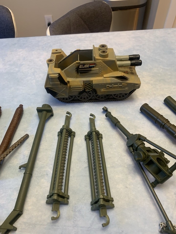 GI Joe Tank w/ Figure & Huge Lot of 1:16 & 1:6 Scale Weapons Gear ...