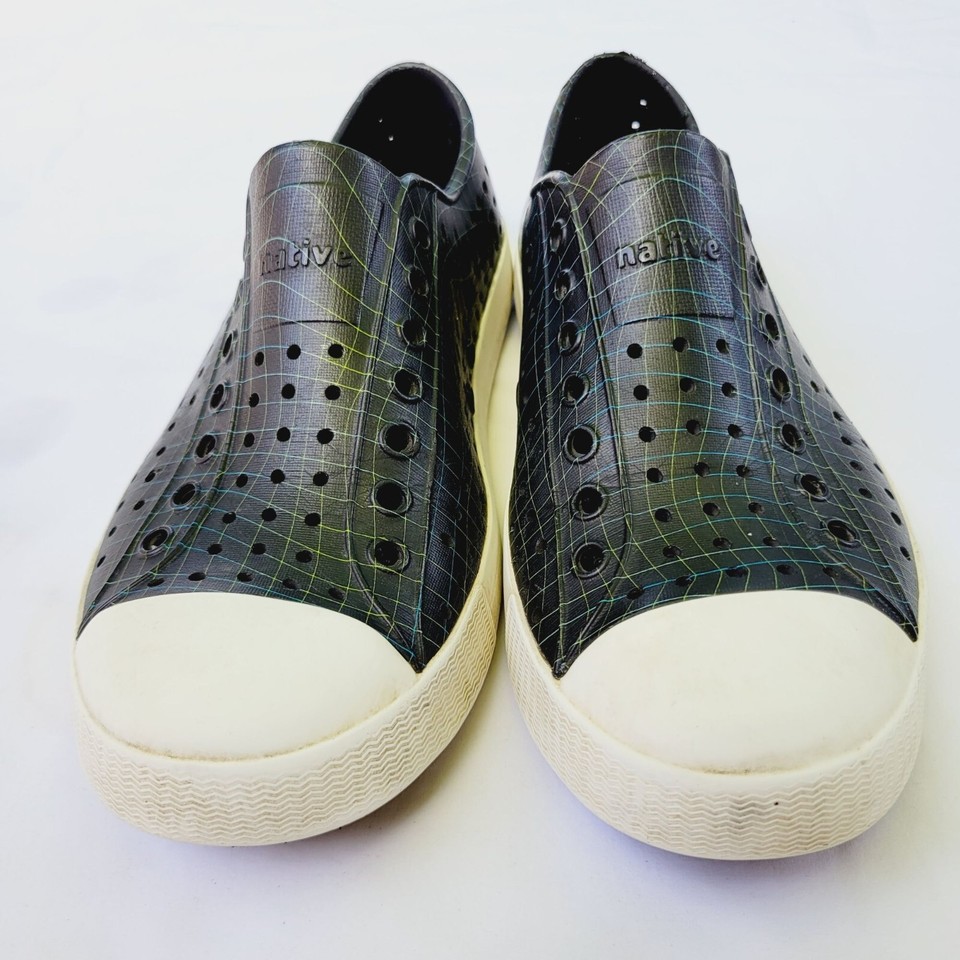 Native Black Wavy Grid Pattern Jefferson Slip-on Perforated Shoe - size ...
