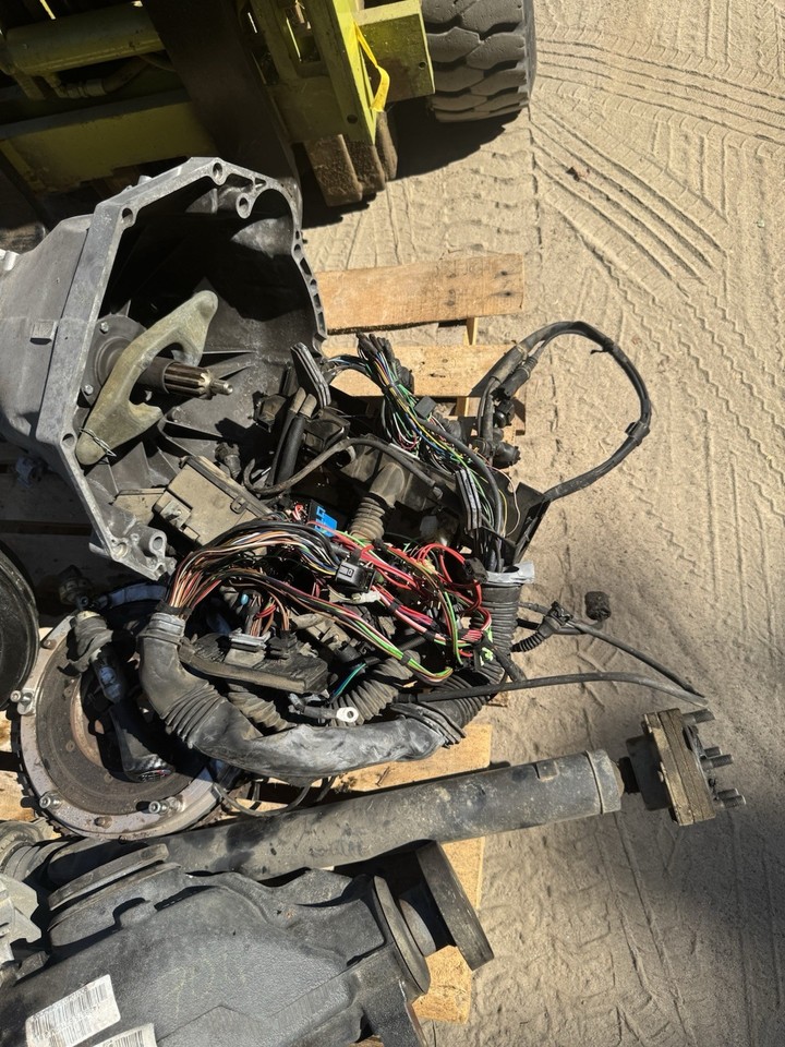 1997-03 BMW E39 540i 740i V8 M62 6-Speed Manual Transmission Gearbox ...