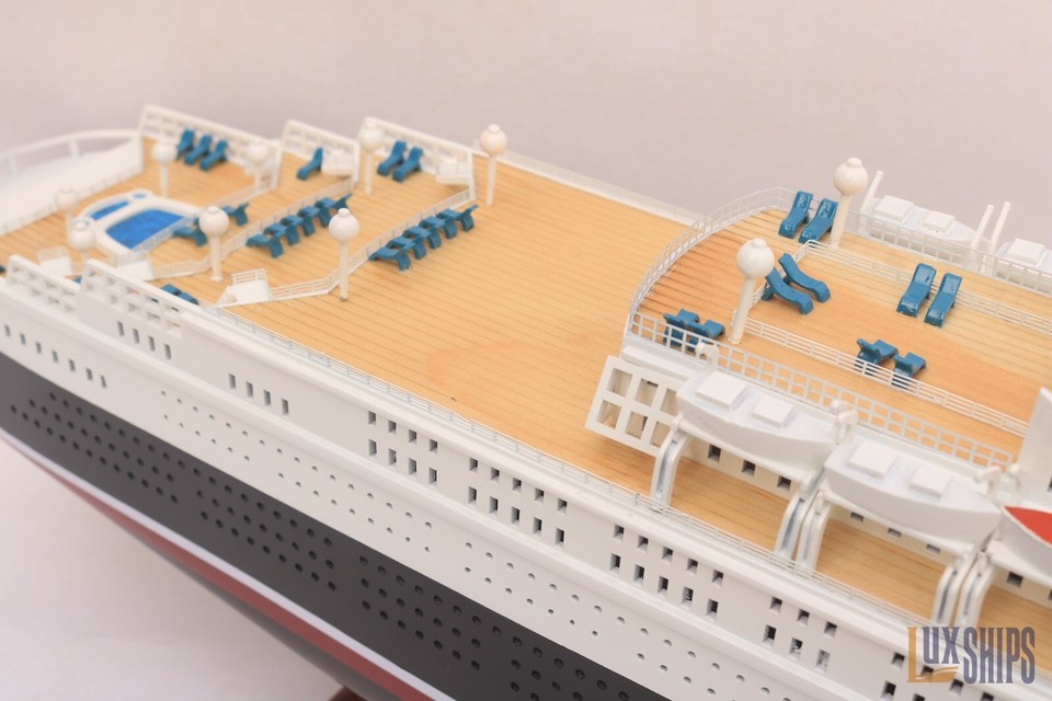 QUEEN ELIZABETH 2 Model Ship 100cm (40") | eBay