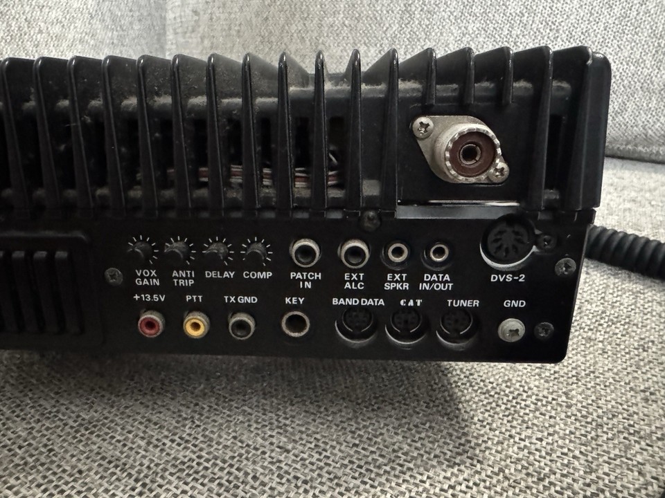 Yaesu FT900 HF Transceiver with Microphone Tested Black Made In Japan ...