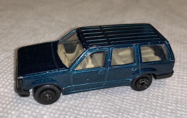 Maisto Ford Explorer Dark Green Die-Cast Suv 1:24 Scale No Box | eBay