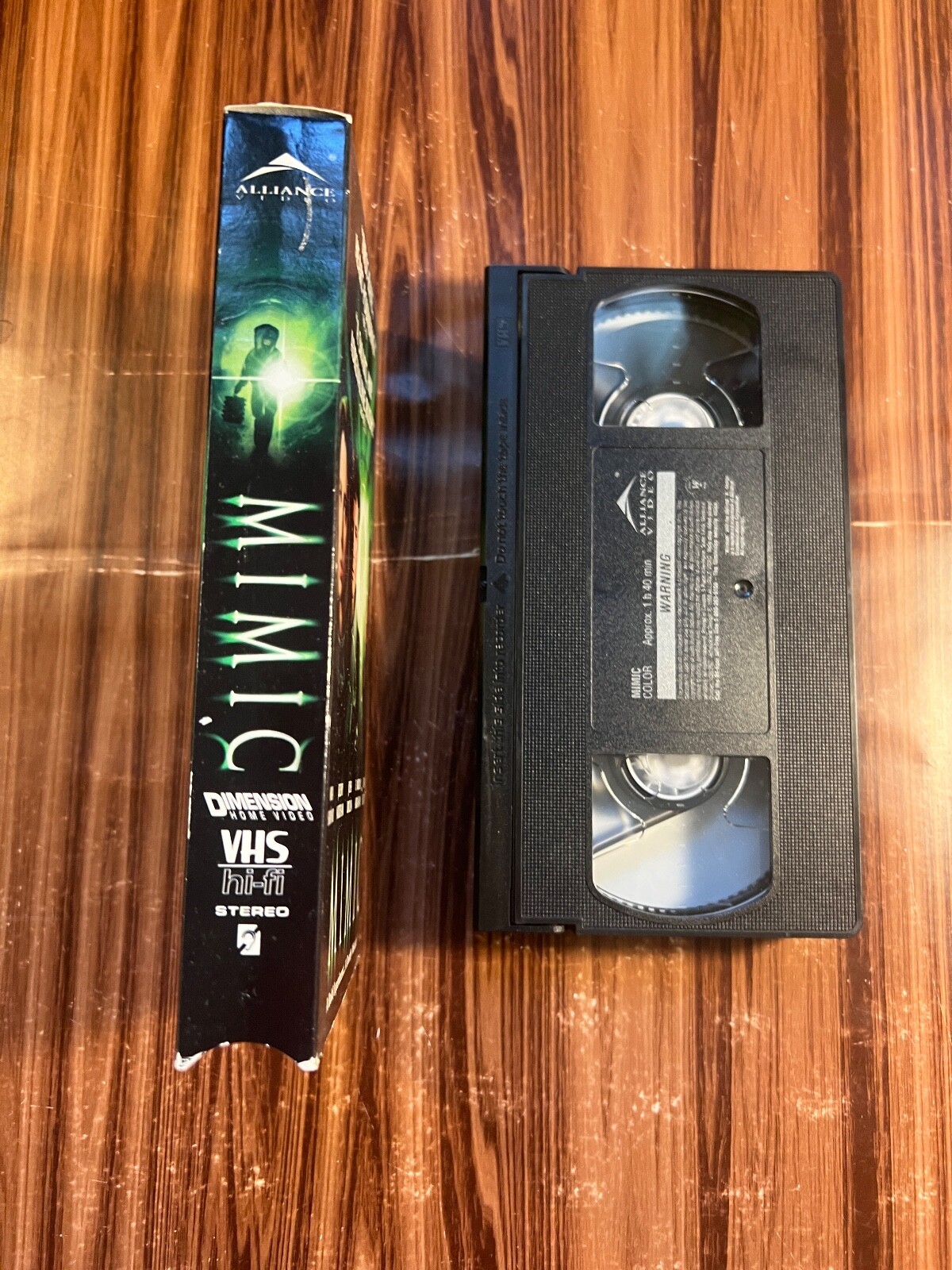 Mimic VHS 1998 Horror Sci-Fi Thriller Action Movie Mira Sorvino Josh ...