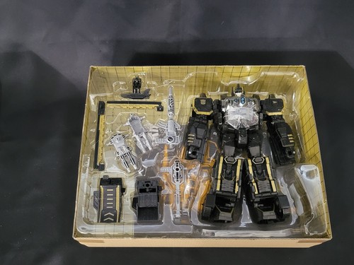 2017 SDCC Transformers Primitive Skateboarding OPTIMUS PRIME Shreddicus ...