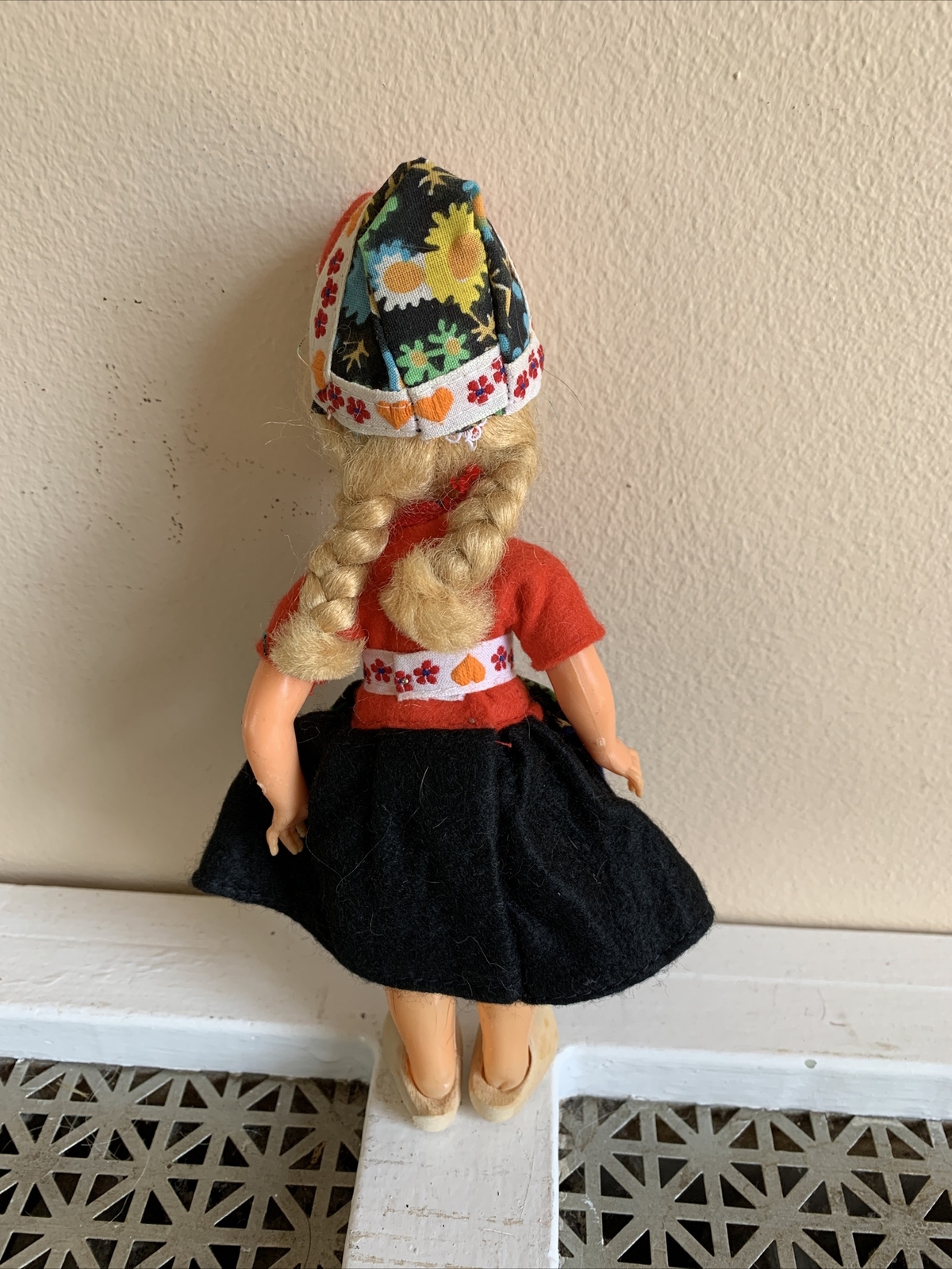 Volendam Girl Doll Made in Holland Native Costumes Wooden Shoes G51hh ...
