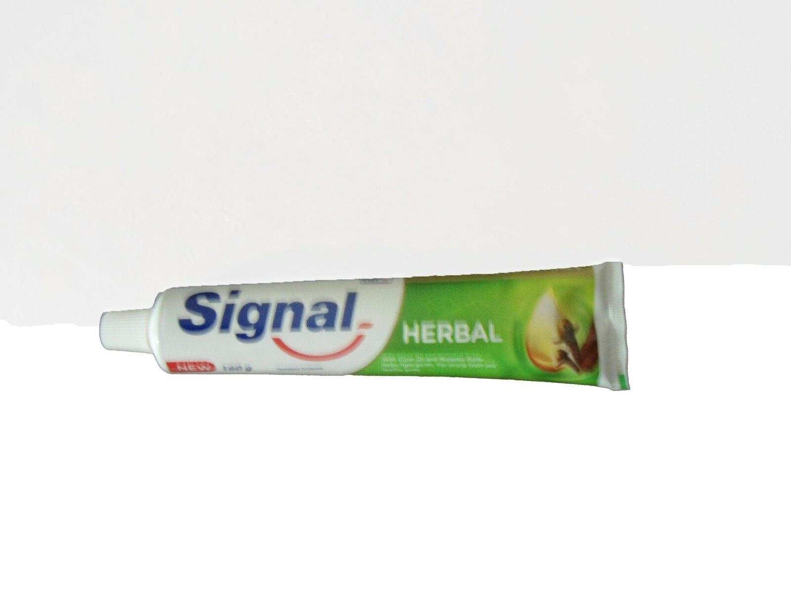 Signal Toothpaste Nature Essentiaals Herbal With Fluoridated New 160g ...