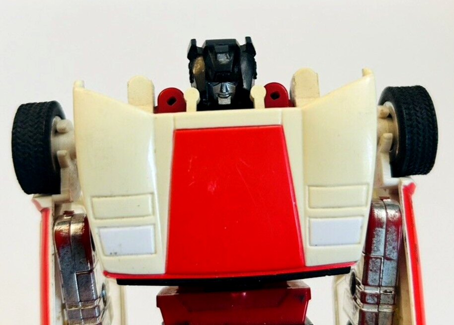 Vintage G1 Transformers - RED ALERT 1980-1982 Takara Action Figure ...