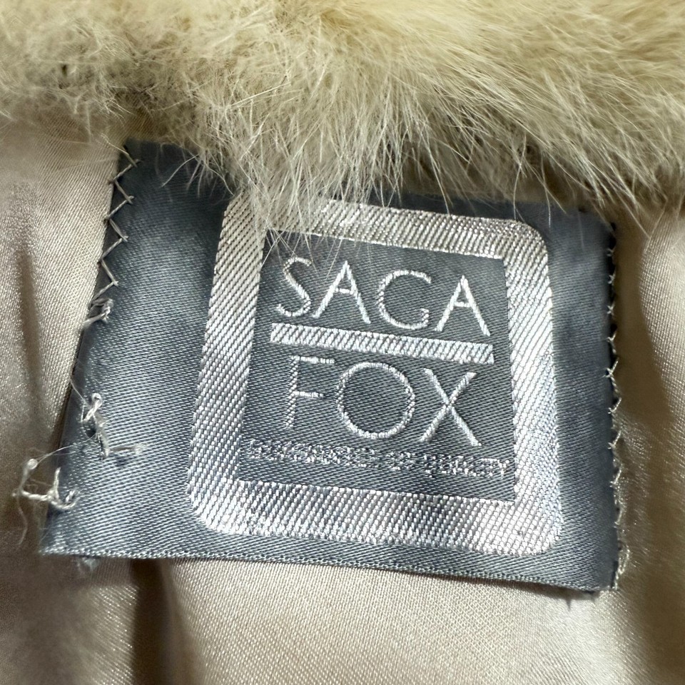 SAGA FOX Blue fox Cropped Short coat Real fur Size:9(L) White Volume ...
