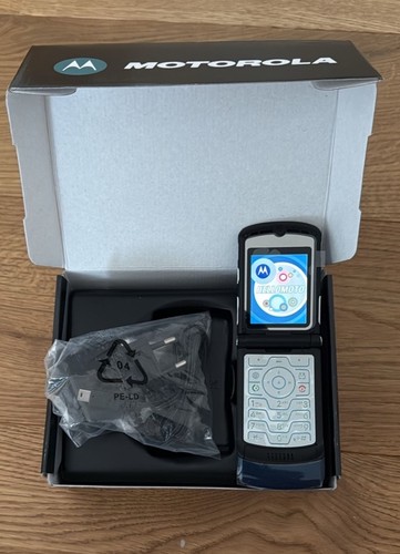 Motorola RAZR V3 Complete New with Original Packaging Blue All New ...