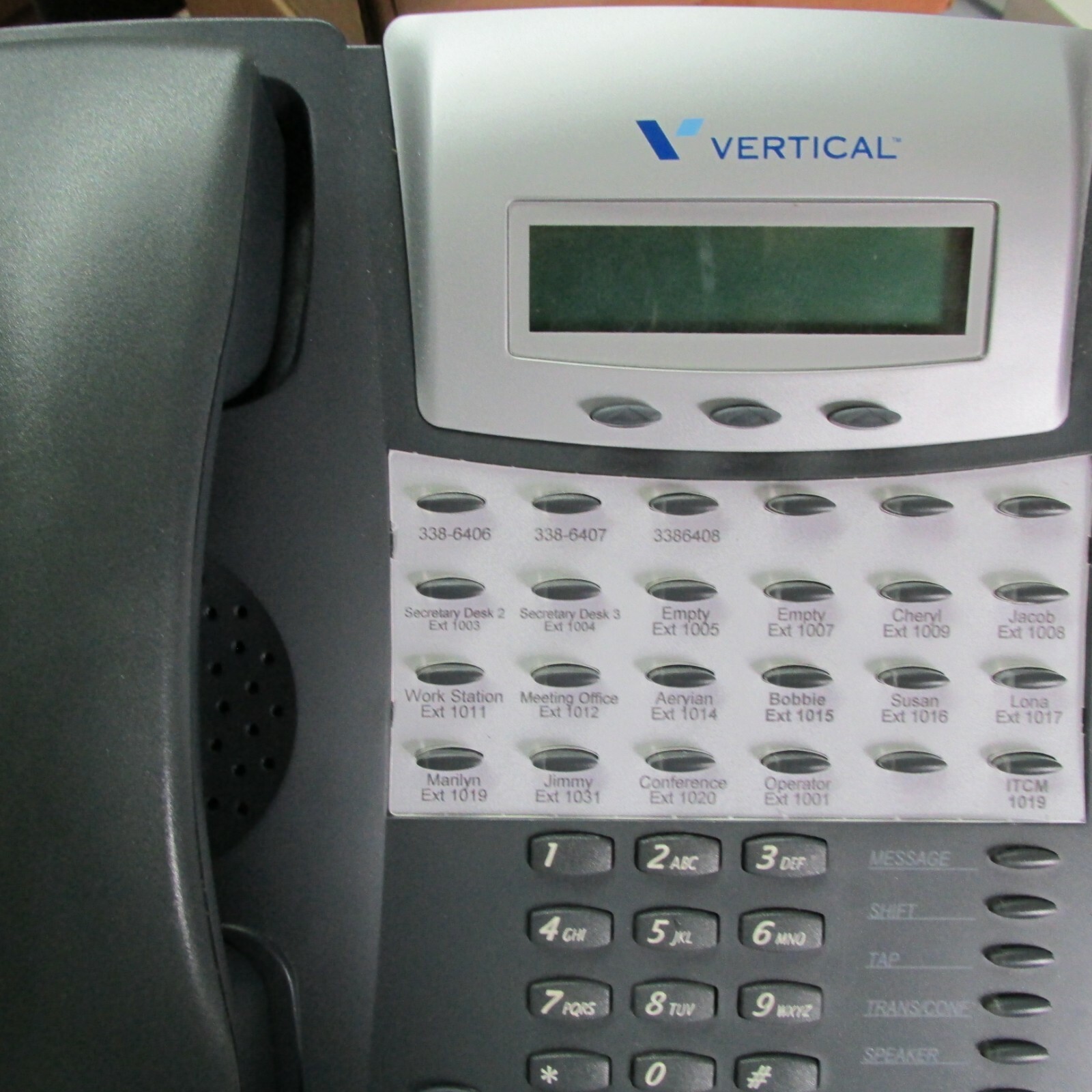 VERTICAL COMDIAL TELEPHONE SYSTEM W/ 14 EDGE CHARCOAL GREY 30 BUTTON ...