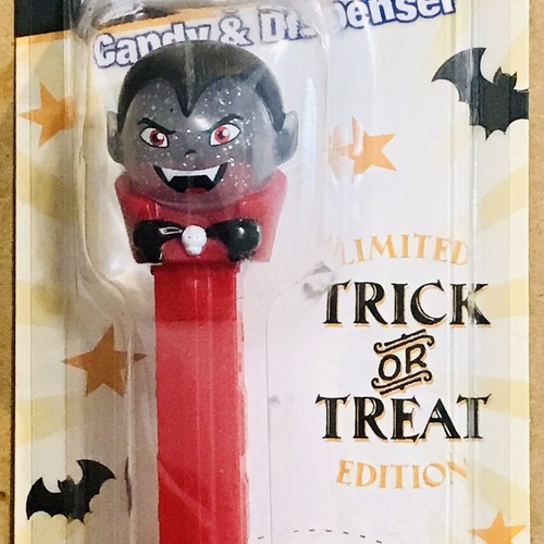 LIMITED EDITION HALLOWEEN CRYSTAL VAMPIRE PEZ DISPENSER - MINT ON CARD ...