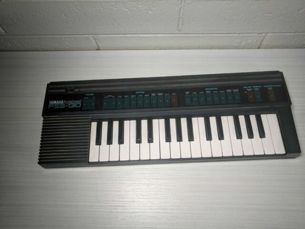 Vintage 1980s Yamaha PortaSound Pss-130 Electronic Music Keyboard Piano ...