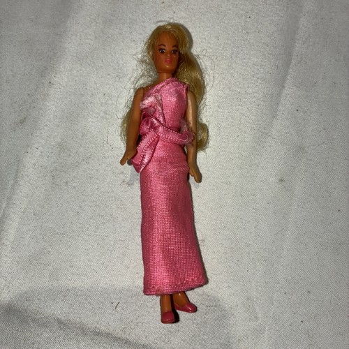 Kenner CPG 1981 GLAMOUR GALS Mini Barbie Doll 4 inch high miniature ...