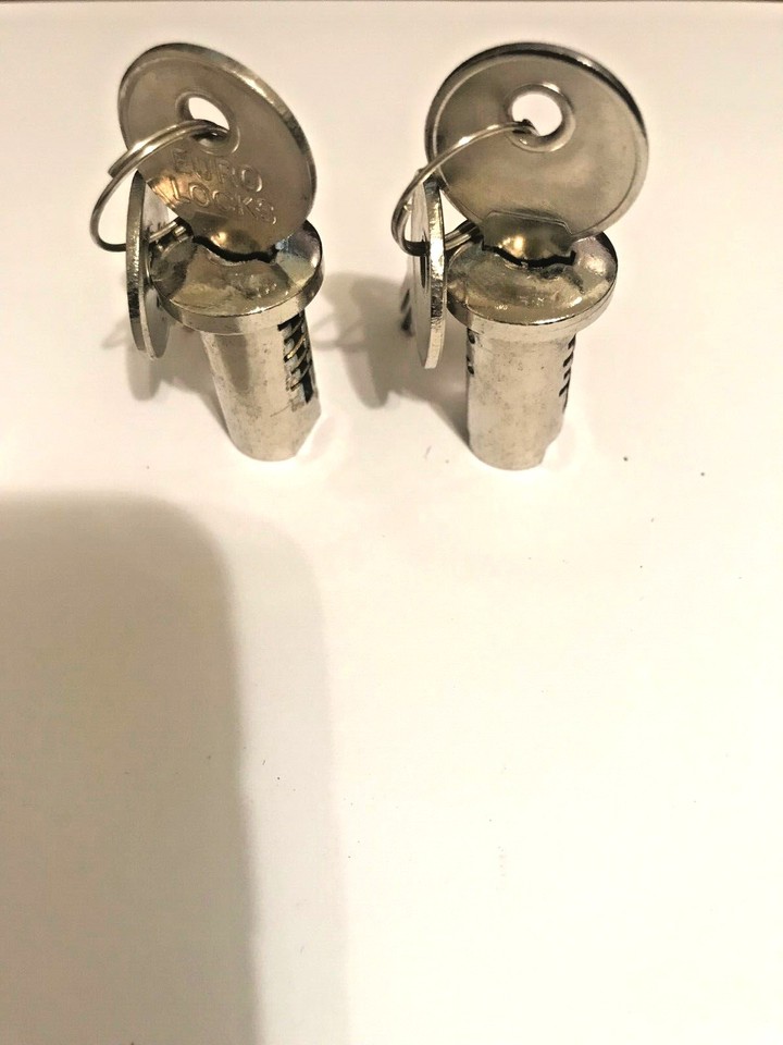 Set of 2 Oak, Northwestern & A&A Gumball Candy Vending Machine Lock ...