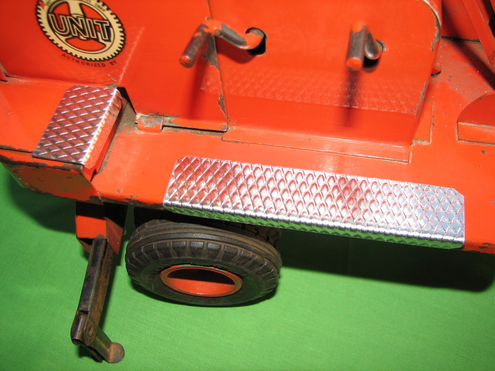 Custom Set of 4 Running Step Plates for a Doepke UNIT CRANE Clam Truck ...