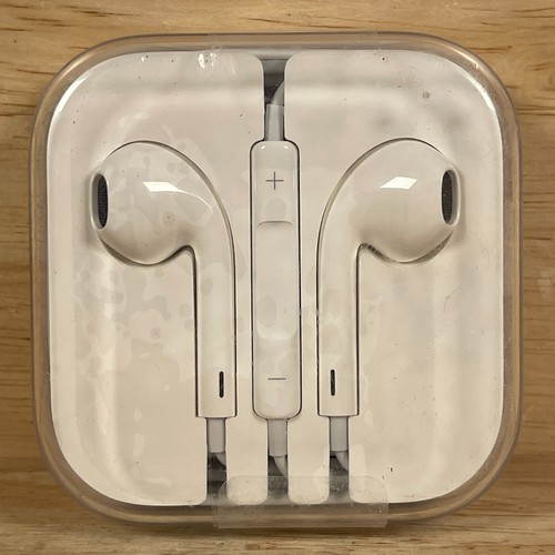 Apple White Wired Lightning Connector In-Ear Only Handfree Headphone W ...