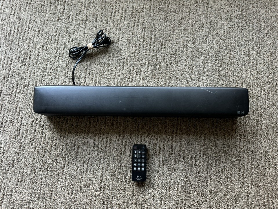 LG SK1 Wireless Stereo Soundbar 40W RMS-Built-In Amplifier Bluetooth w ...