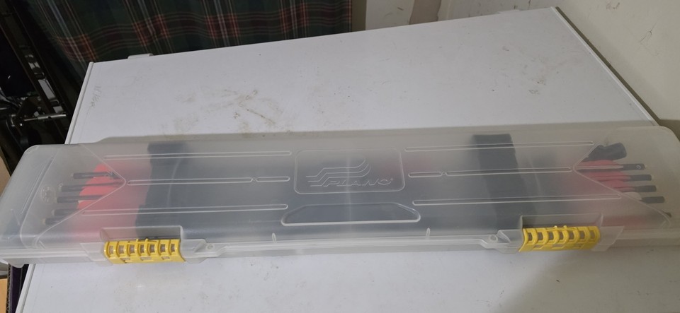 TenPoint Crossbow Technologies With Arrows And Arrow Case Used Maybe 5 ...