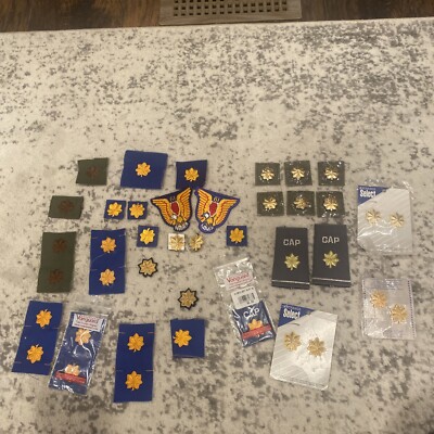 VTG US Army Air Force USAAF Major Maple Leaf Insignia Pin Back patches ...