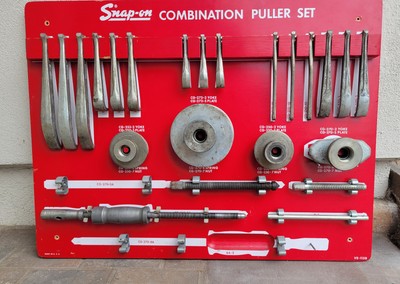 SNAP-ON VE-113B INDUSTRIAL COMBINATION PULLER SET W/ WALL MOUNT CASE ...