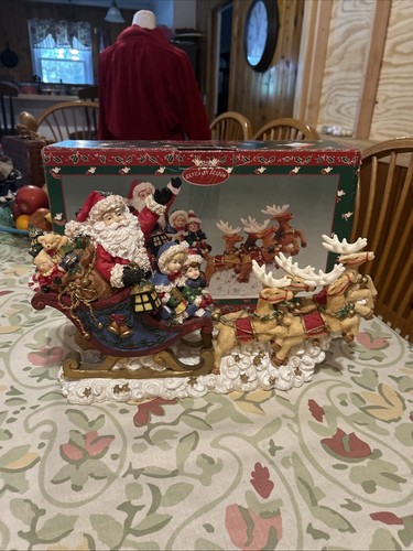2002 Santa on Sleigh With Kids and Presents For Your Christmas ...
